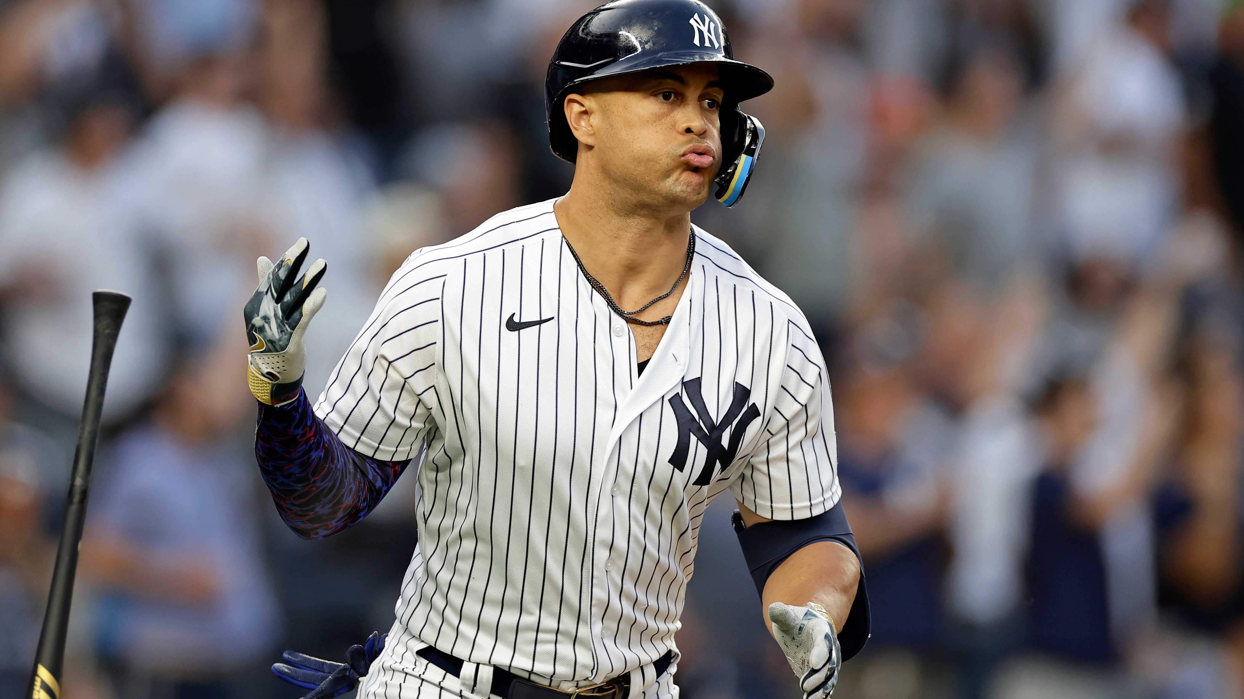 Yankees 3B coach Luis Rojas' horrendous Giancarlo Stanton send defied logic