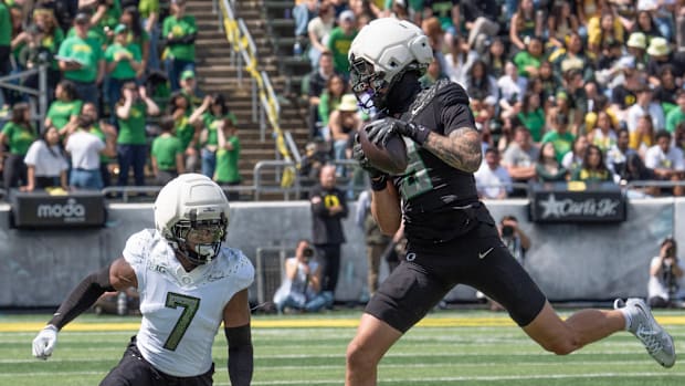Oregon Ducks Receiver Kyler Kasper Gives Promising Injury Update