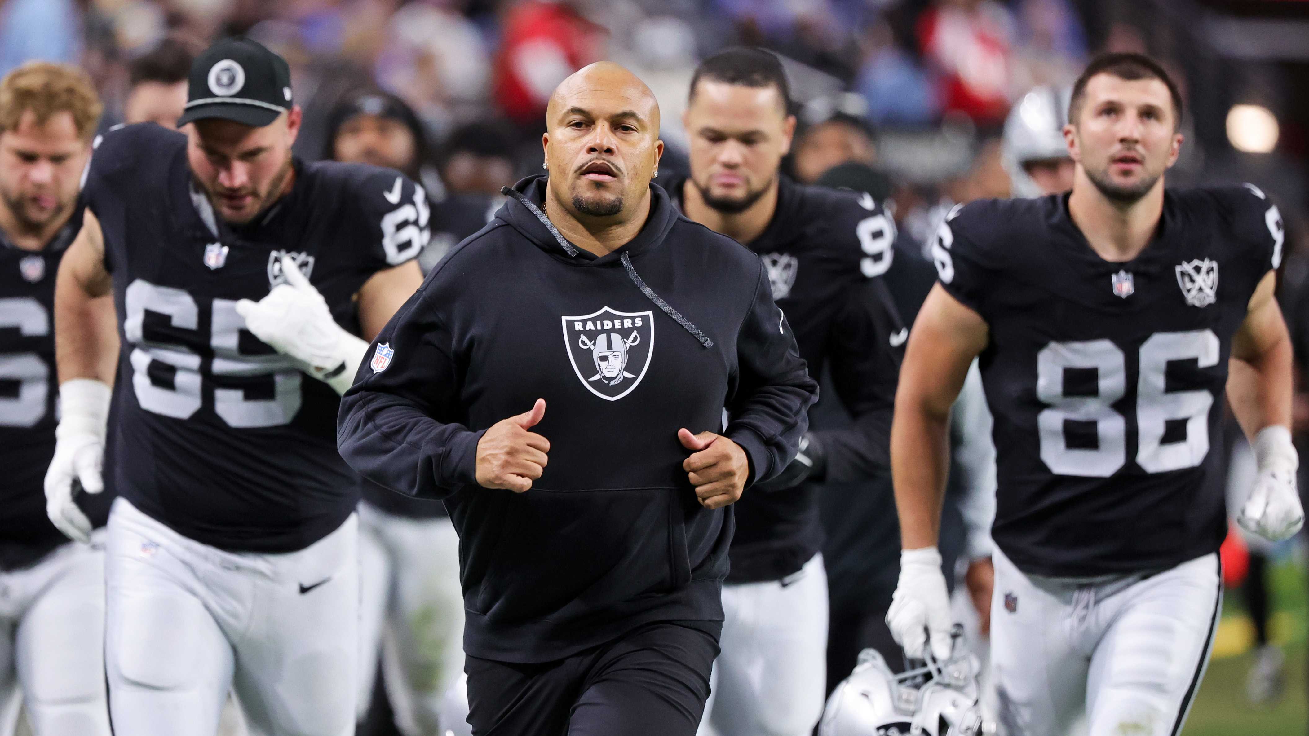 Raiders HC position still unclear following baffling Antonio Pierce presser