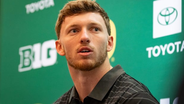 Oregon Safety Dillon Thieneman Reveals Impression of Ducks' Freshman ...