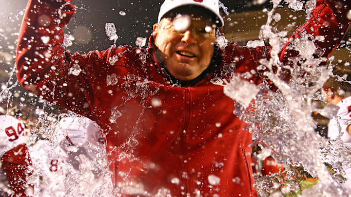 Former Oklahoma Coach Bob Stoops Inducted Into Rose Bowl Hall of Fame