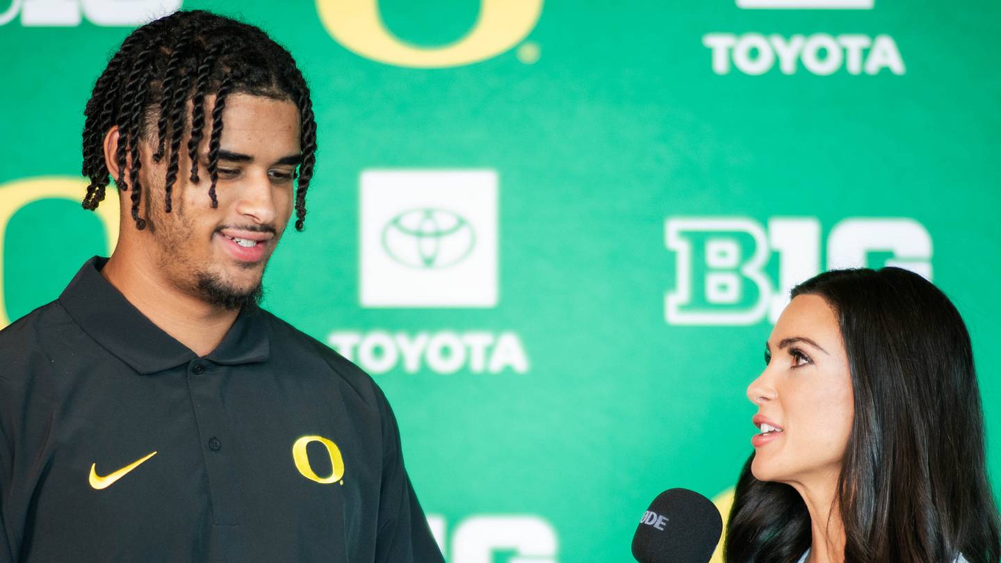 Oregon Ducks' Dante Moore Earns Shocking NFL Draft Projection Ahead Of ...