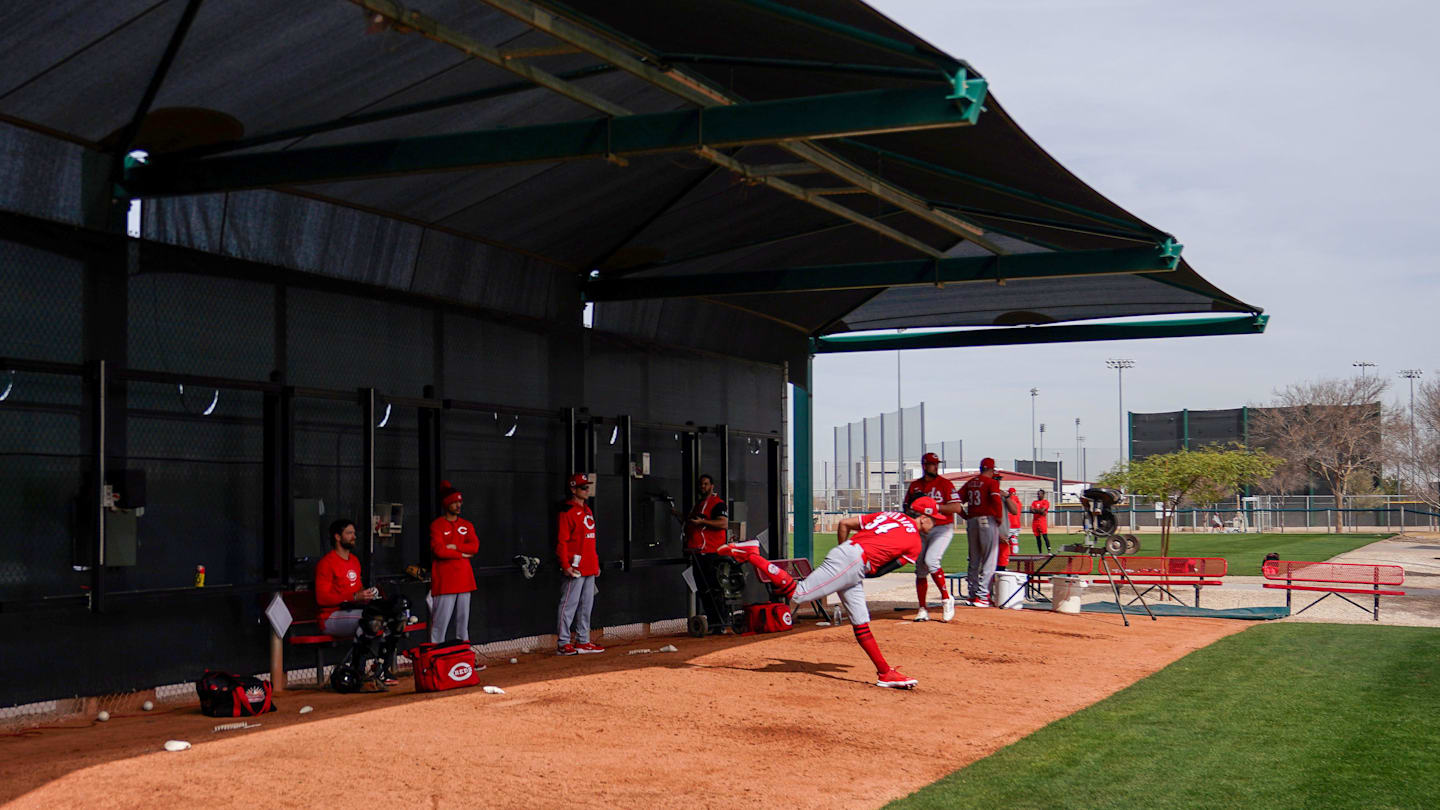 Look: Cincinnati Reds May Be Getting New Uniforms This Season