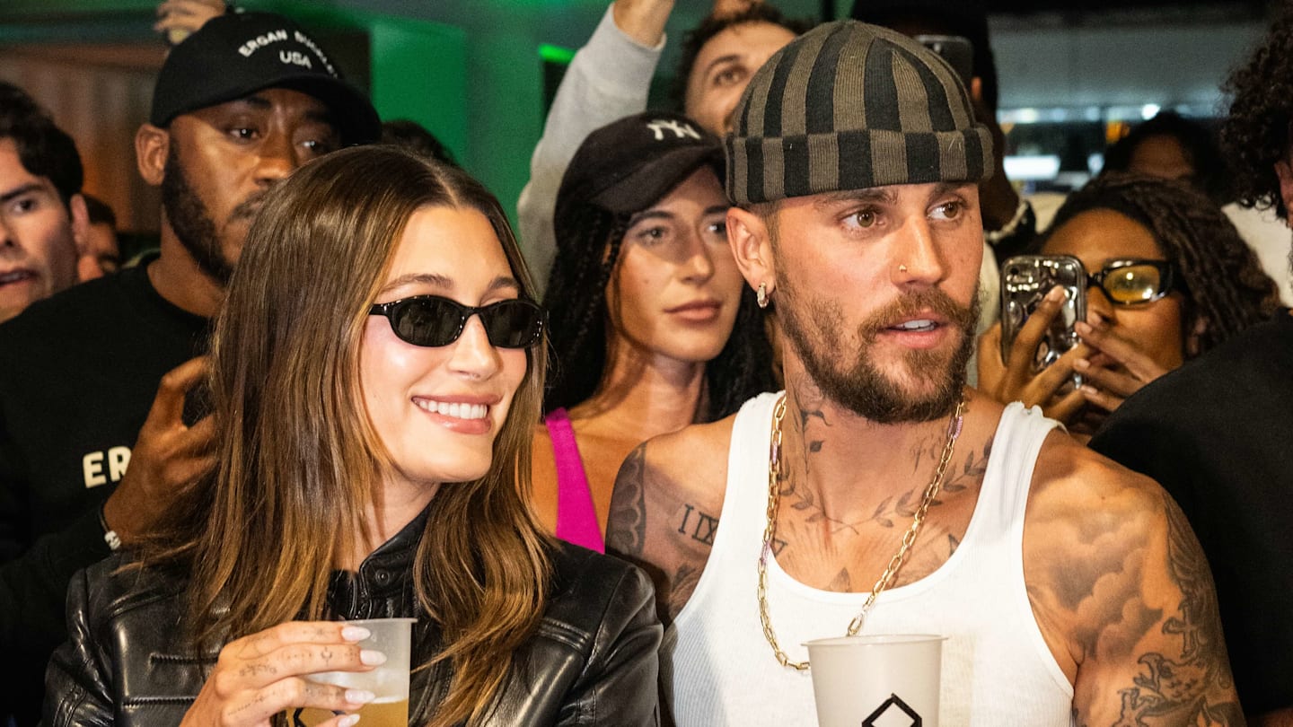 Justin and Hailey Bieber Share a Cozy Kiss at Kendall Jenner’s Birthday Bash