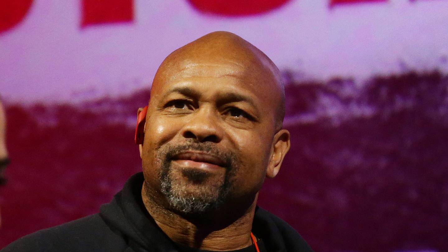 Roy Jones Claims Floyd Mayweather's Career Was Eclipsed By Manny Pacquiao