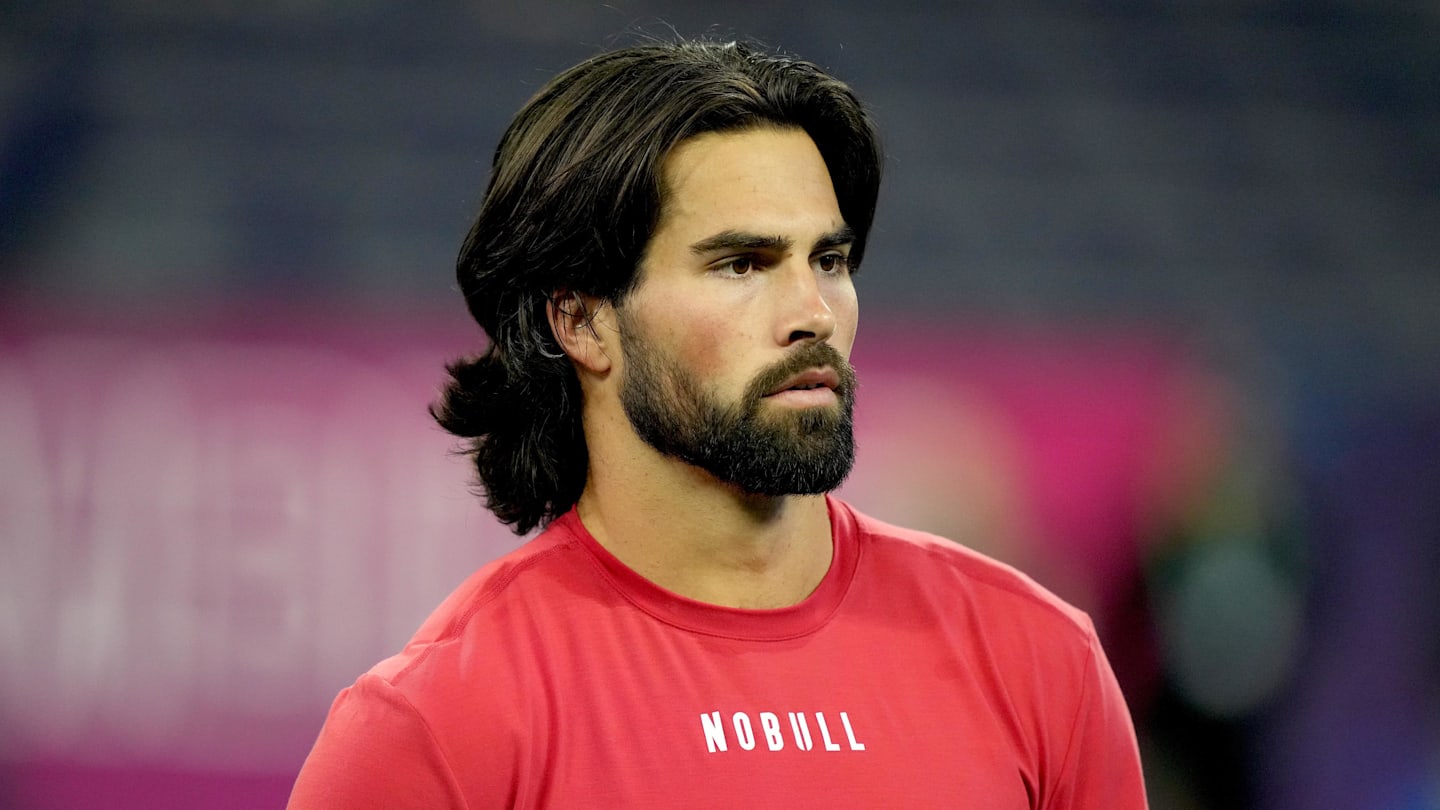 Sam Hartman Photo Gallery for Commanders, Notre Dame, and Wake Forest