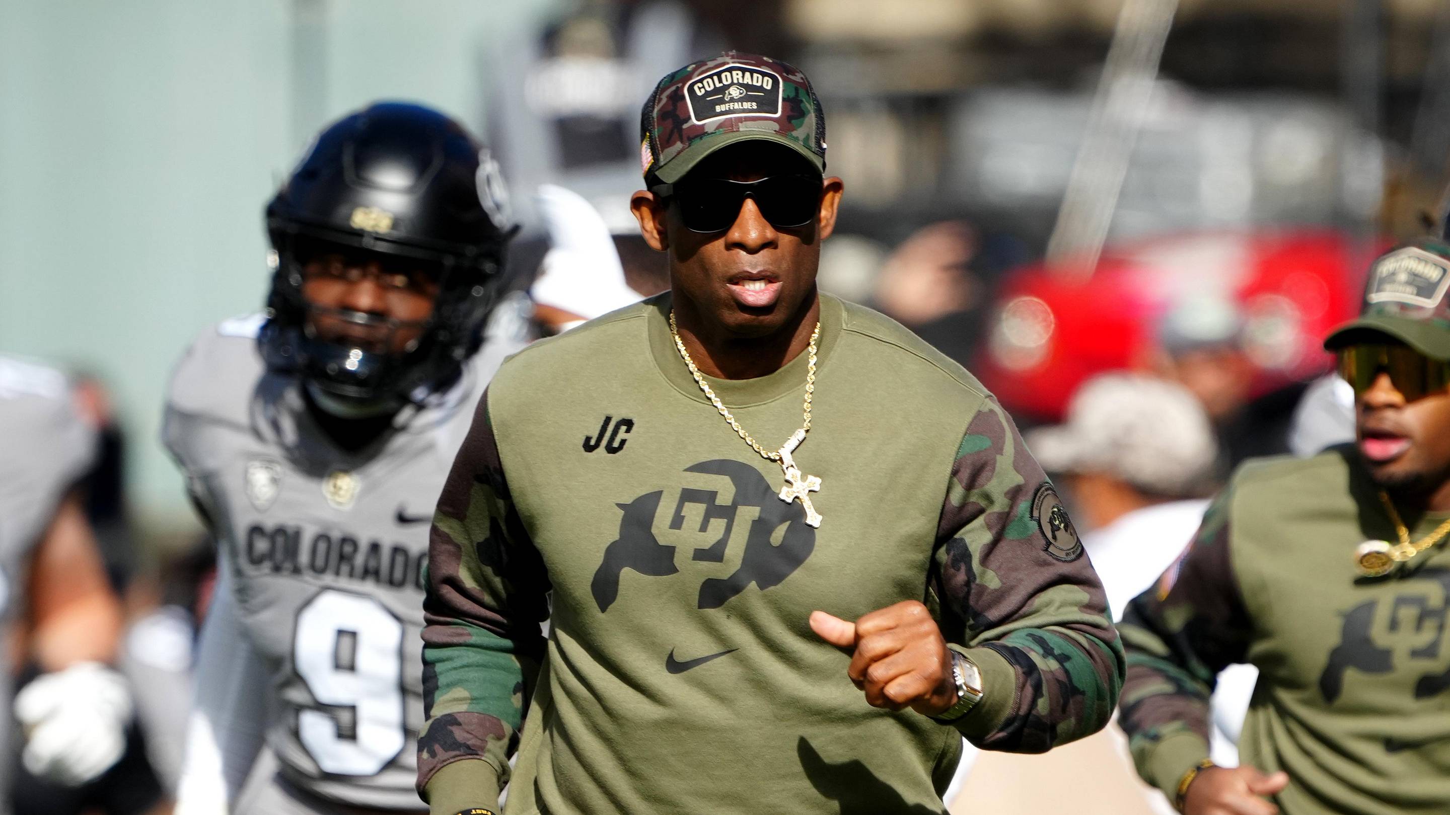 Colorado Buffaloes' 2027 recruiting class rises after offensive lineman ...