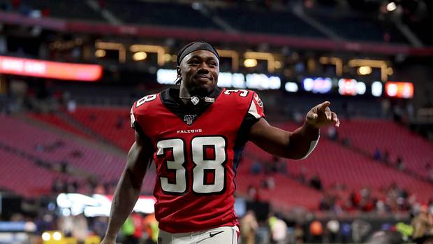 Oregon Ducks Legend Kenjon Barner Calls Out USC Trojans Fans