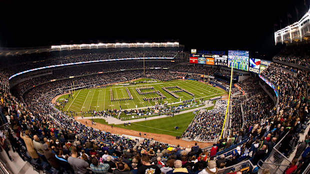 Bold Predictions for Notre Dame vs. Army Showdown in New York