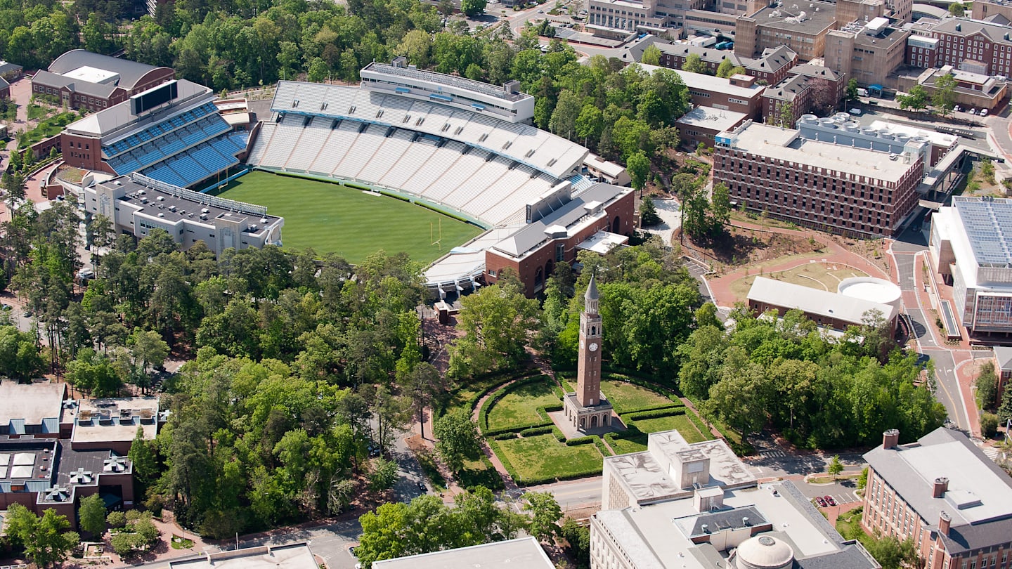 Where does Chapel Hill rank among the top college towns in the country?