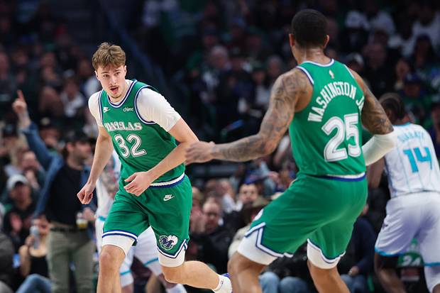 5 NBA Teams Desperate for New Uniforms
