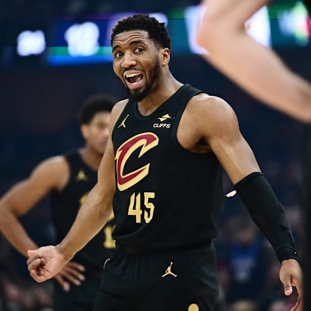Cavaliers star Donovan Mitchell already rocking expansion WNBA ...