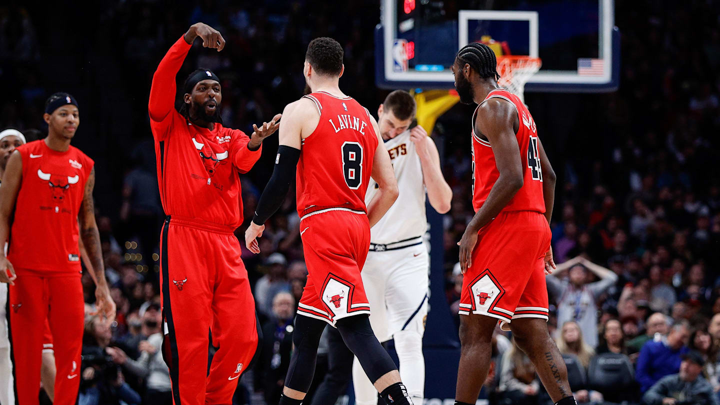 Chicago Bulls Coach Explains Reason for Controversial Decision