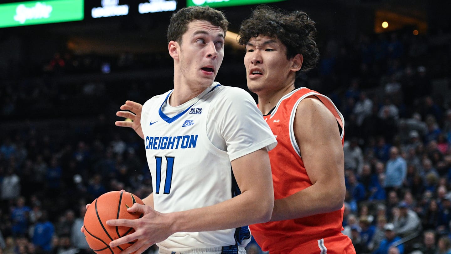 2025 NBA Draft: Ryan Kalkbrenner Chasing National Player Of The Year Award