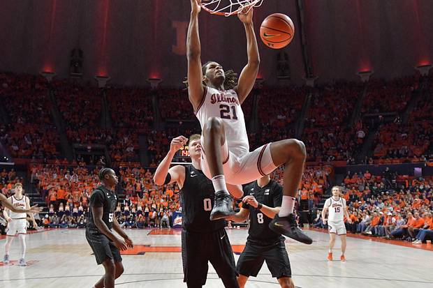 Dusty May talks 'concern' behind Elliott Cadeau at PG for Michigan ...