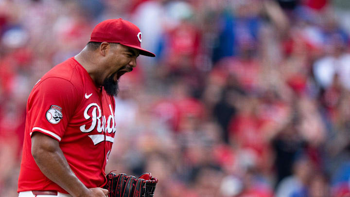 Cincinnati Reds Tie Mets for Final Wild Card, Terry Francona and ...