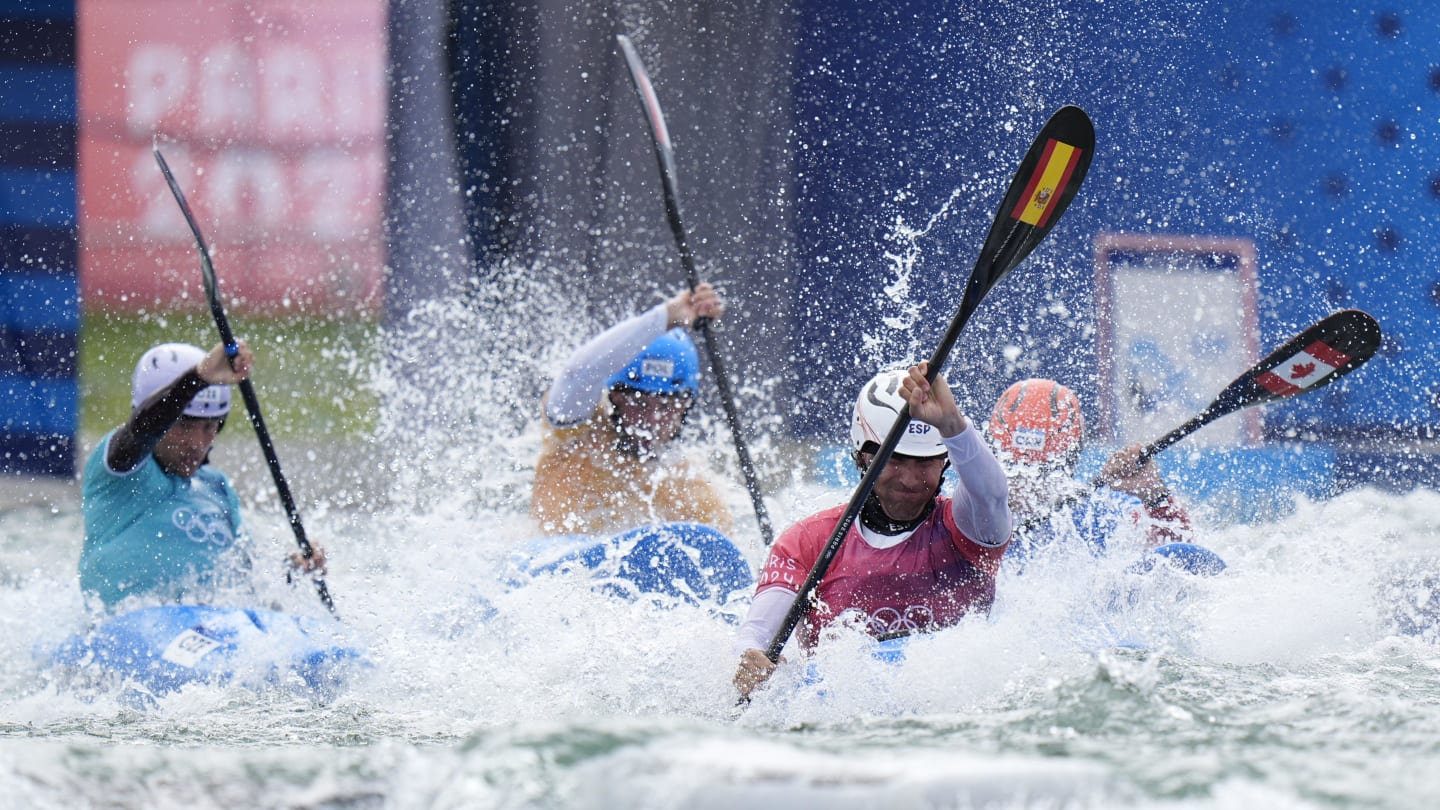 Kayak Cross Becomes Hit of Paris Games Thanks to Its Beautiful Chaos