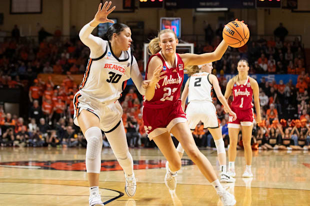 Nebraska Women's Basketball's Natalie Potts Shares Positive Message ...