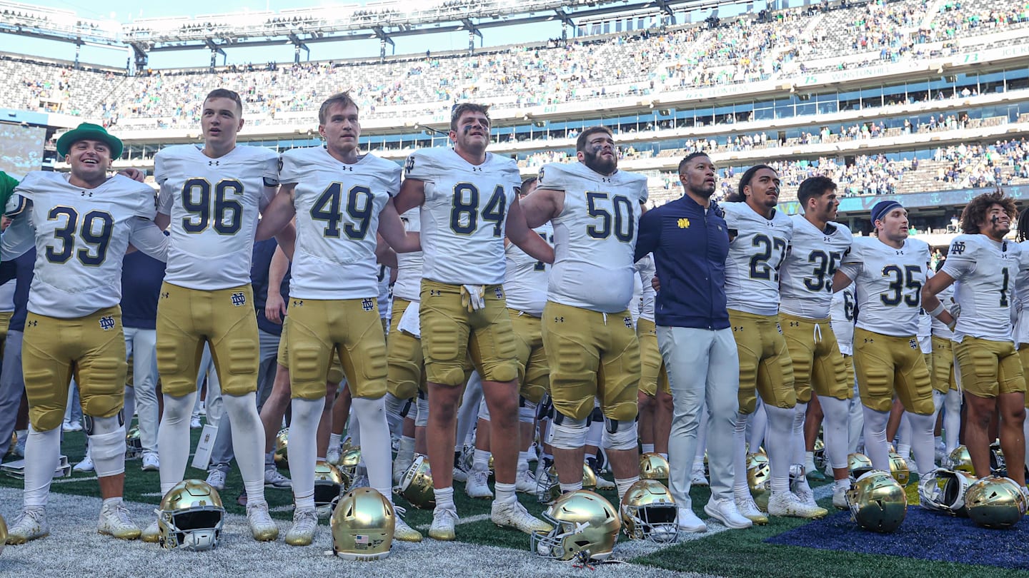 Notre Dame Ranked 10th in Initial CFP Poll: Fan and Analyst Reactions Notre Dame Ranked 10th in Initial CFP Poll: Fan and Analyst Reactions