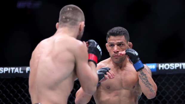 UFC News: Rafael Dos Anjos Details Why He Didn’t Wait on Conor McGregor ...