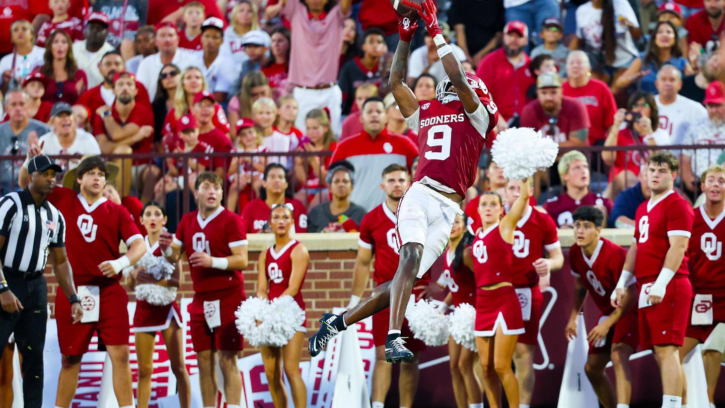 Oklahoma WR Keontez Lewis Reflects on 'Surreal' First Game with Sooners