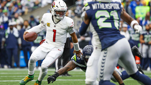 LOOK: Arizona Cardinals' Kyler Murray Wears Oregon Ducks Cleats vs ...