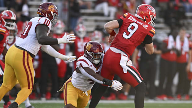 Can USC Trojans Linebacker Easton Macarenas-Arnold Reach 100 Total Tackles?