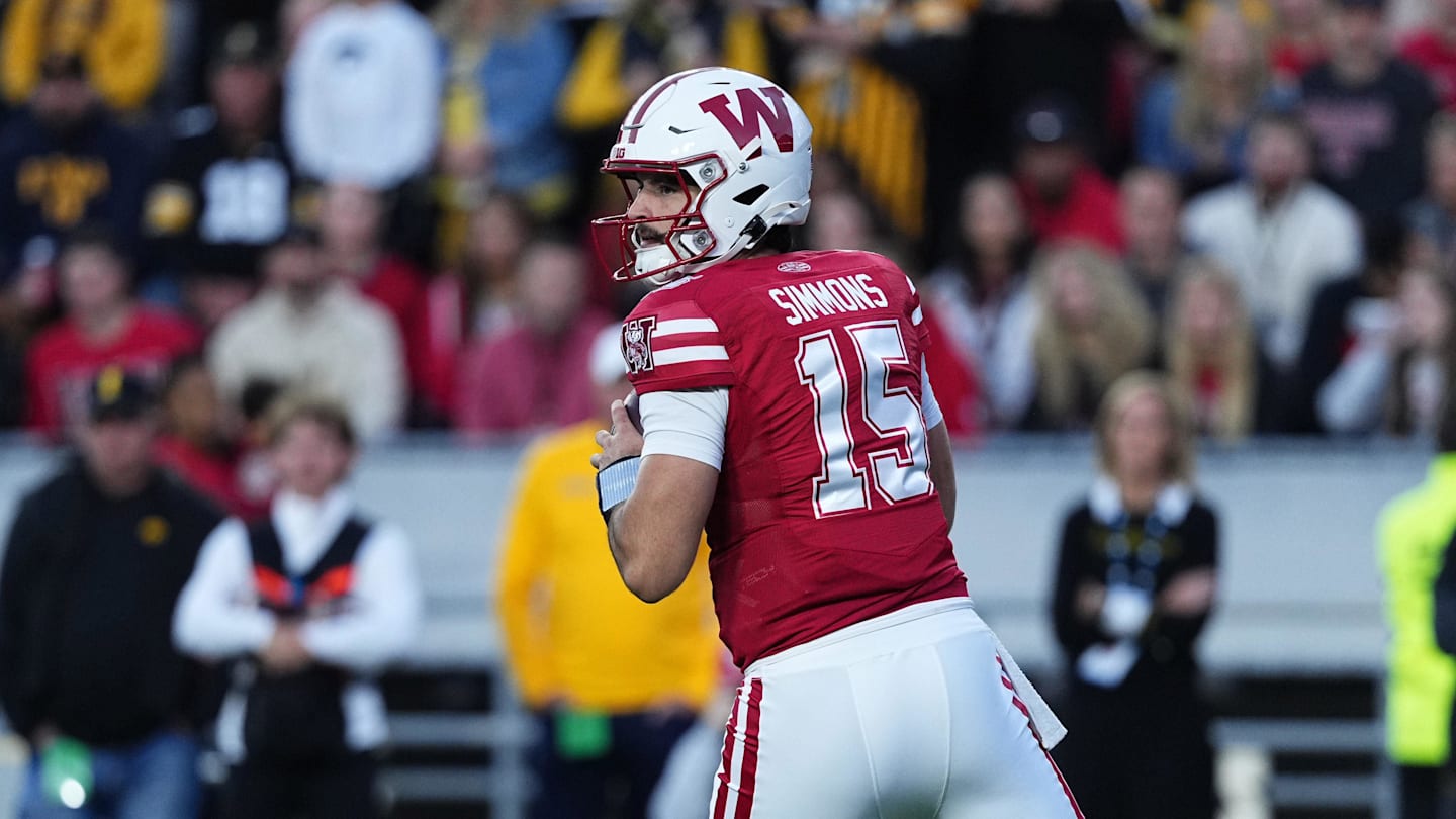 Wisconsin Badgers working through QB 'competition' to determine starter ...