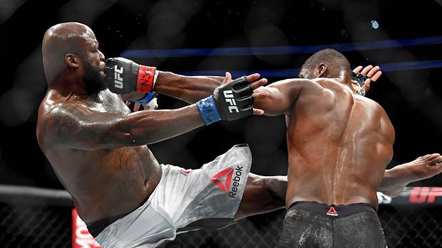 Derrick Lewis defeated UFC's lineal champ in 'worst fight of all time'