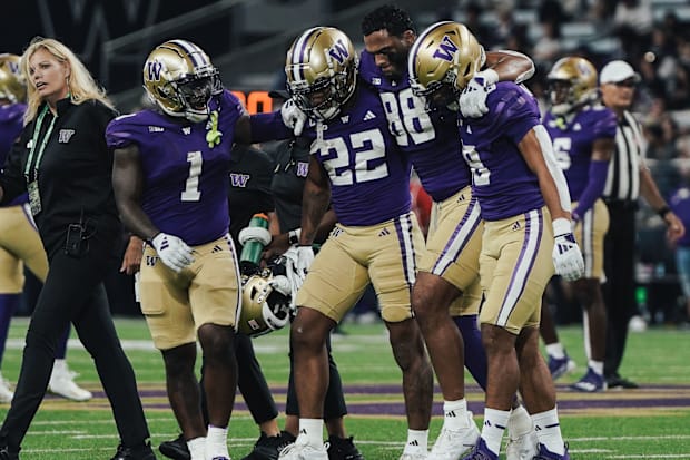 Husky Roster Review: Quentin Moore Hurdles Back Into TE Picture