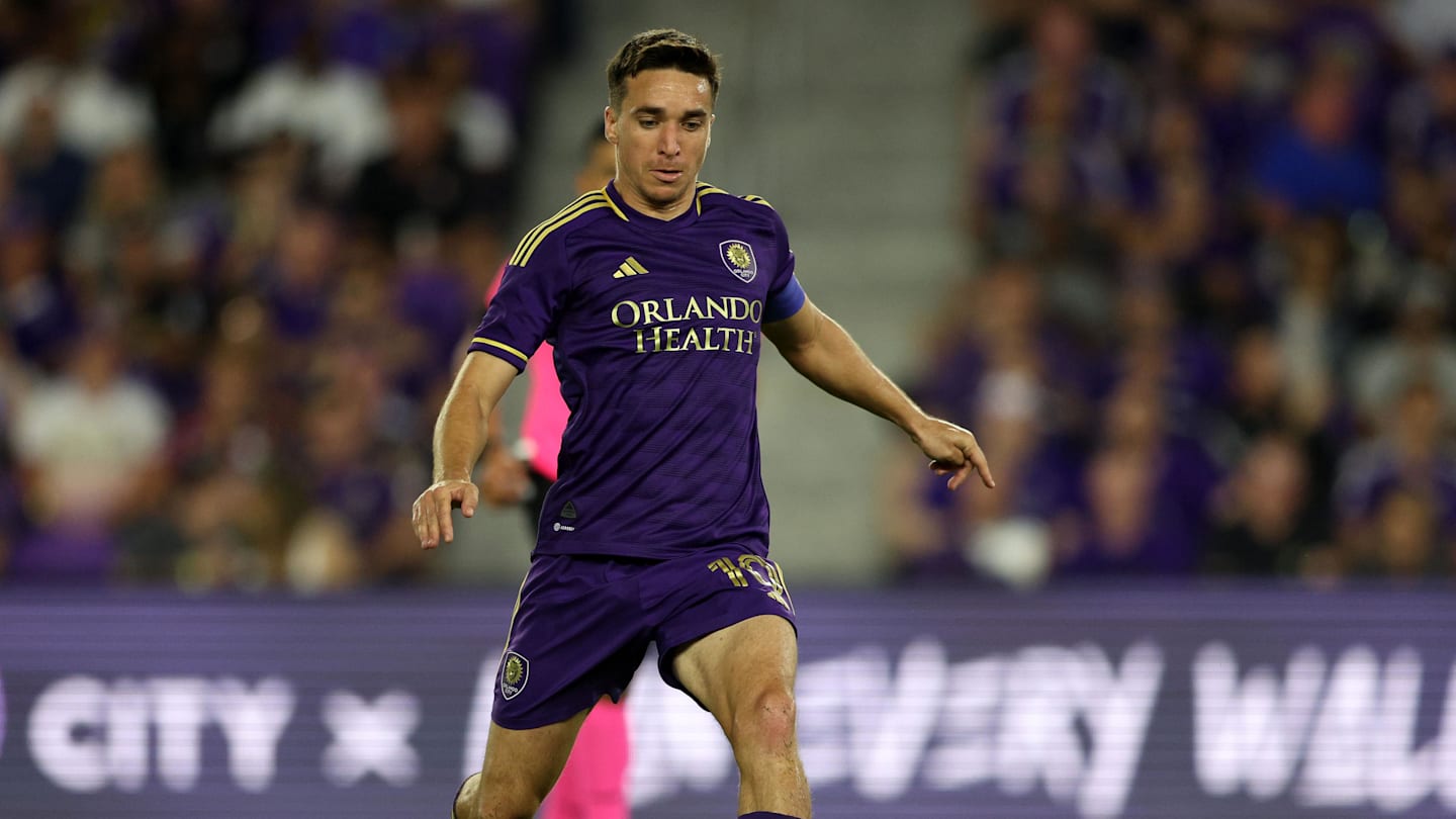 Mauricio Pereyra can dominate deeper in central midfield