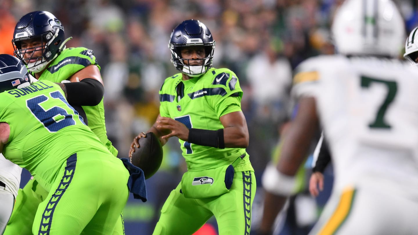 Seattle Seahawks QB Geno Smith Expects to Play vs. Minnesota Vikings