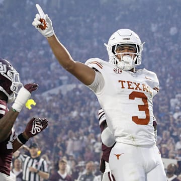 DeAndre Moore Jr. Has a Wild Metaphor for Texas Longhorns