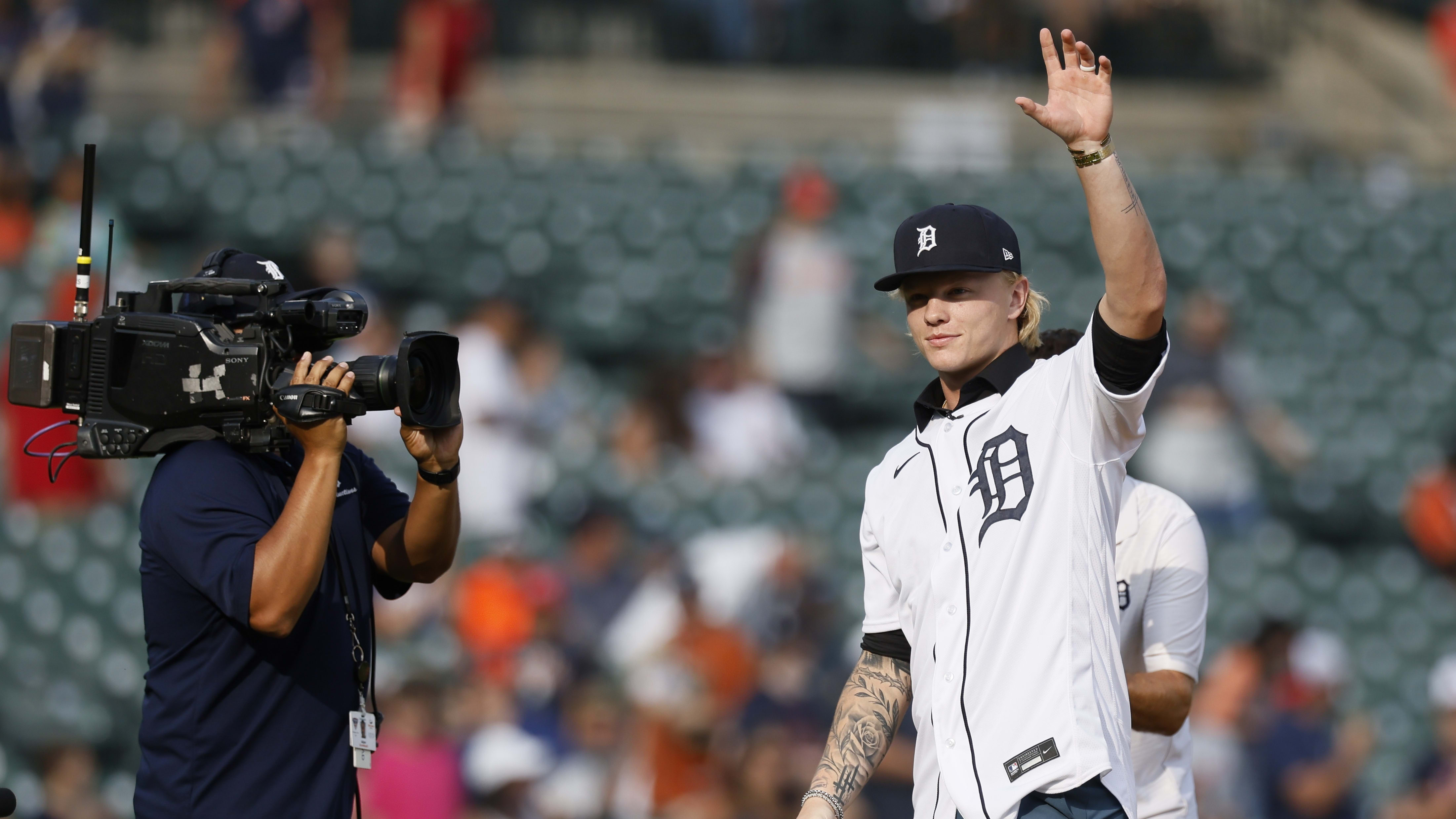 Tigers' Max Clark getting roasted for customized 'receipts' cleats