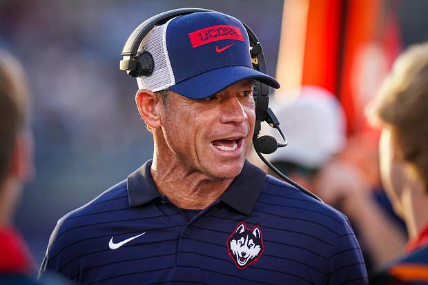 UConn Huskies HC Opens Up About Two Iconic NFL Role Models