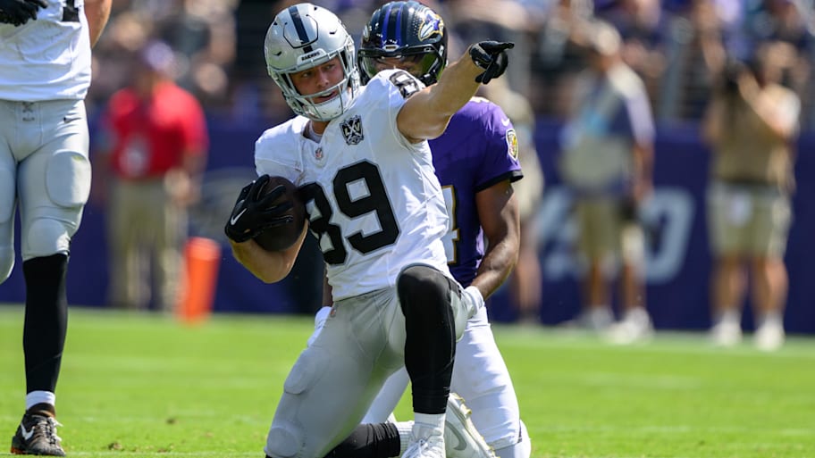 Raiders Would be Wise to Center Passing Attack Around TE Brock Bowers