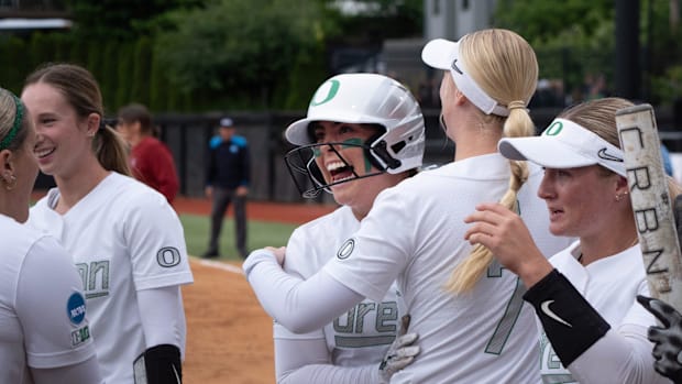 Oregon Ducks Softball's Rylee McCoy Named Freshman of the Year Finalist