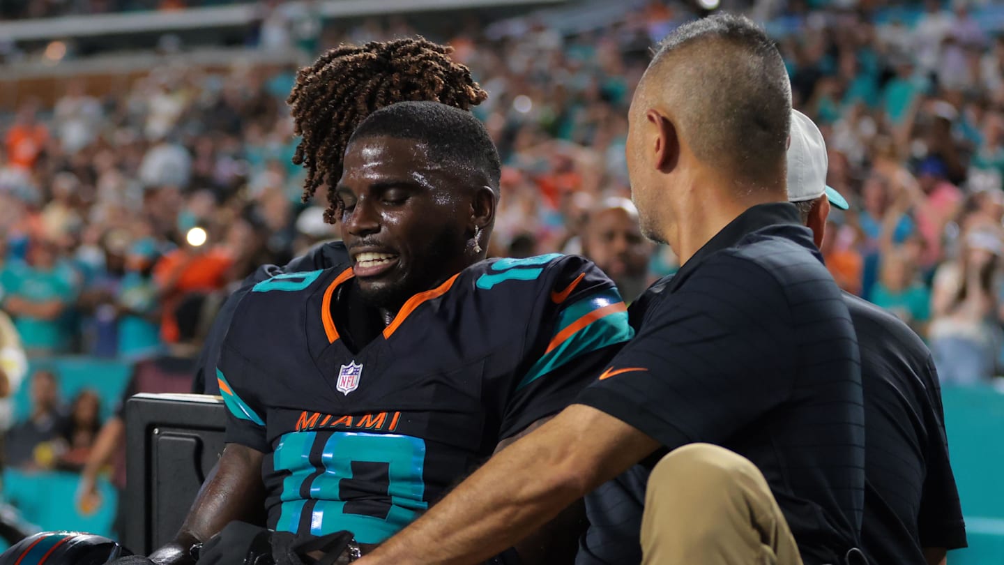 NFL Fans Couldn’t Believe ESPN Showed Replay of Tyreek Hill’s Horrific ...