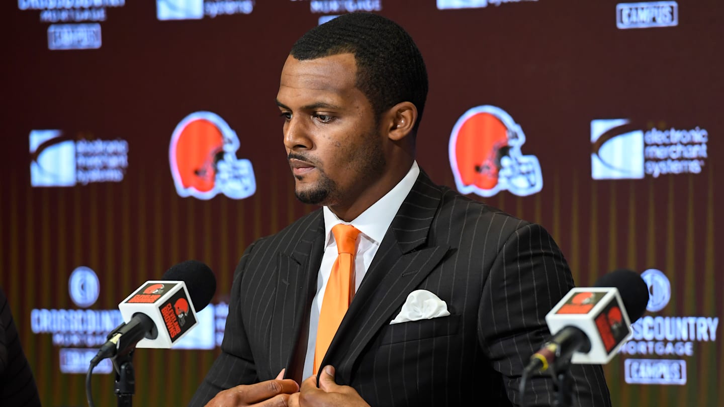 Deshaun Watson officially introduced by the Browns