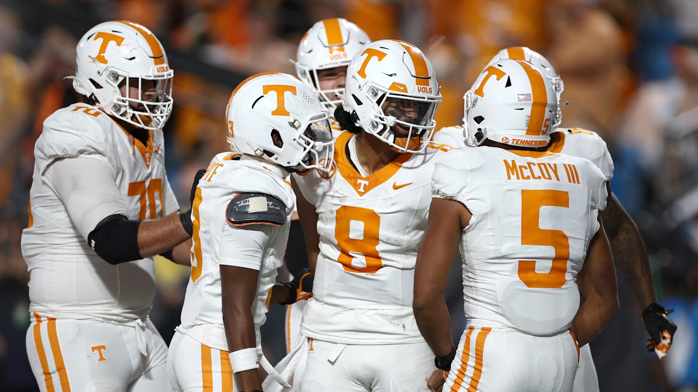Is it time to hit the panic button on Tennessee's offense?