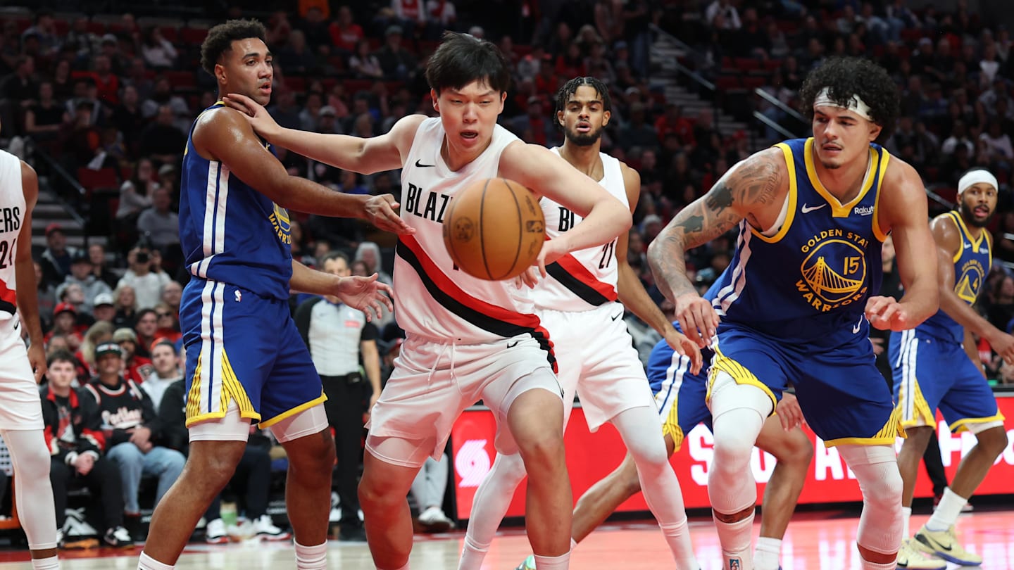 Blazers Announce Surprise Decision on Rookie Yang Hansen