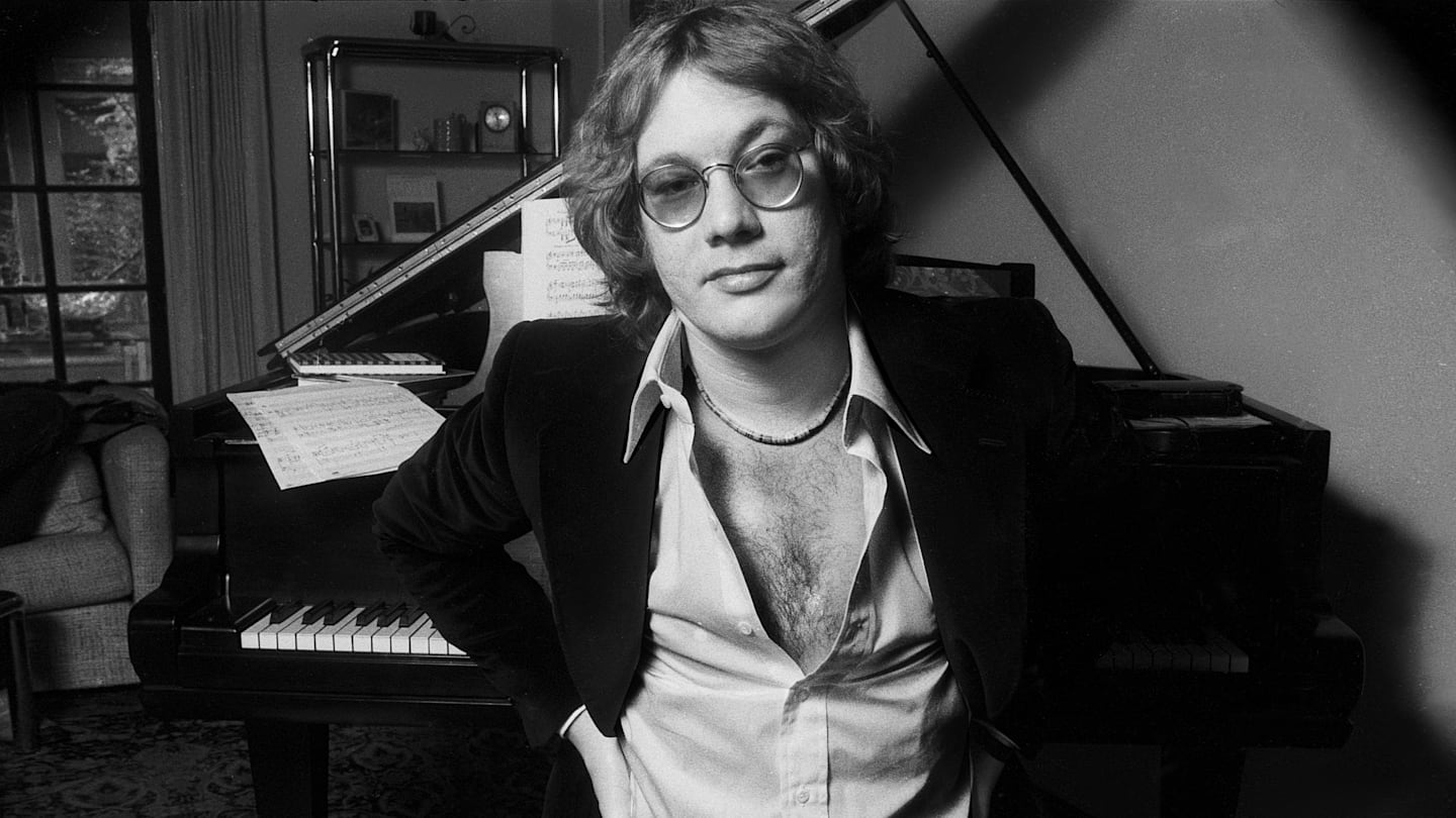 31 Days of spooky, day 2: Roland The Headless Thompson Gunner by Warren ...