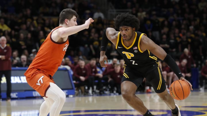 Pitt Panthers F Blake Hinson Stars for Lakers