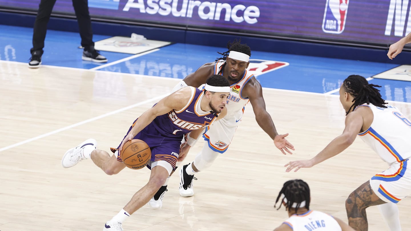 Devin Booker Wants to Stick With Phoenix Suns, Says Insider