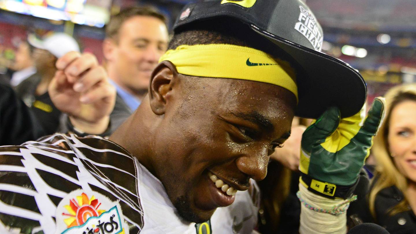 Three-Time Super Bowl Champion Kenjon Barner Inducted Into Oregon Hall ...