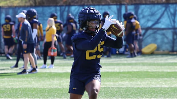 PHOTO GALLERY: Get an Inside Look at Day 2 of Spring Practice