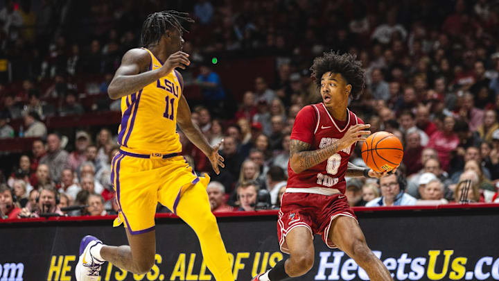 No. 4 Alabama Basketball Pulls Away in Final Minutes to Beat LSU, 80-73