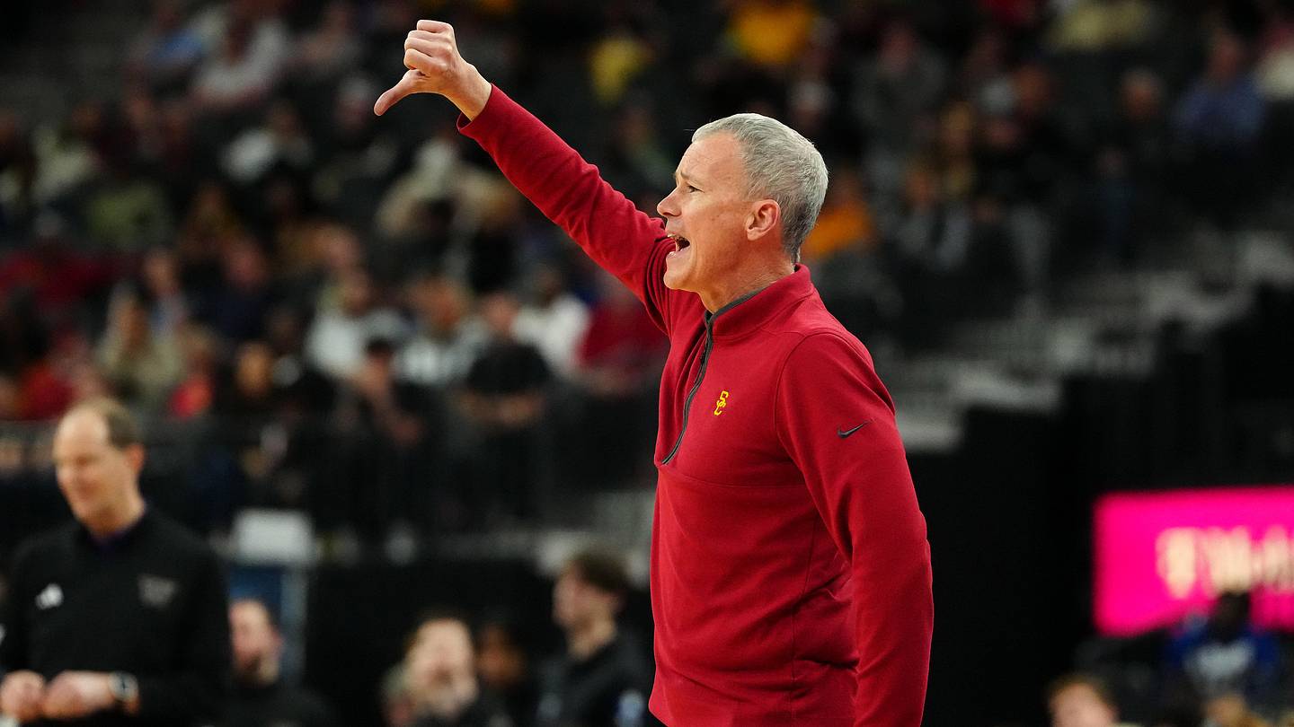 USC Basketball: Andy Enfield Releases Statement After Ditching Trojans