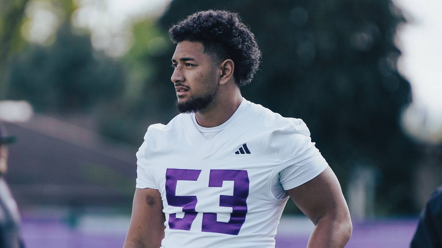 Here's Why You Haven't Seen More UW Freshmen O-Linemen in Games