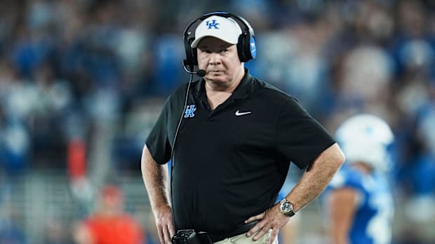ESPN predicts the winner between Mark Stoops's Kentucky Wildcats and ...